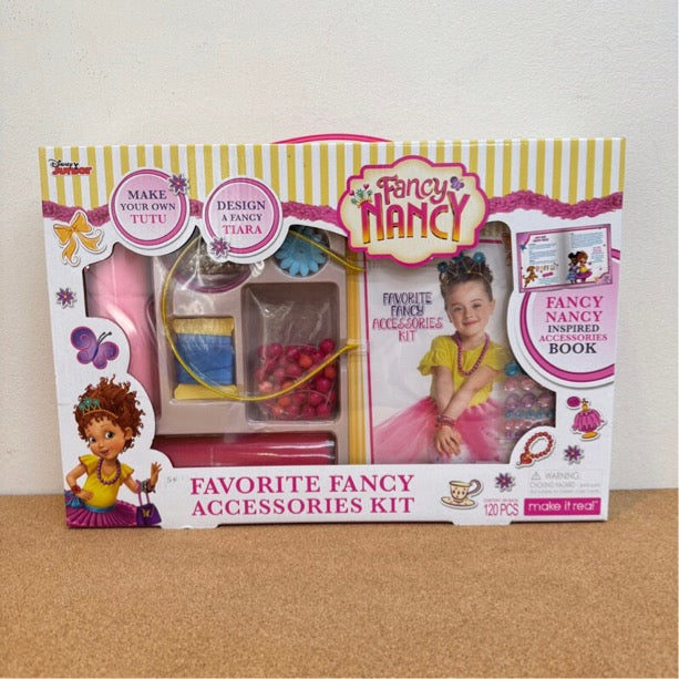 Fancy Nancy Favorite Nancy Accessories Kit | Kidstationph